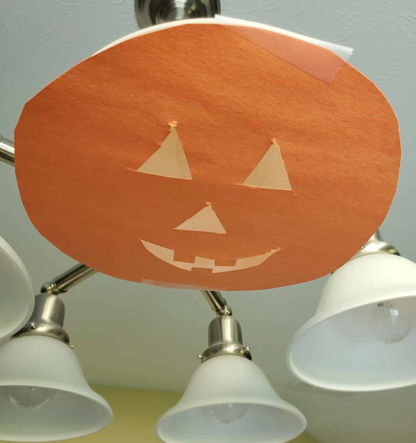 Plan a Halloween party at home (with recipes and FREE Halloween ...